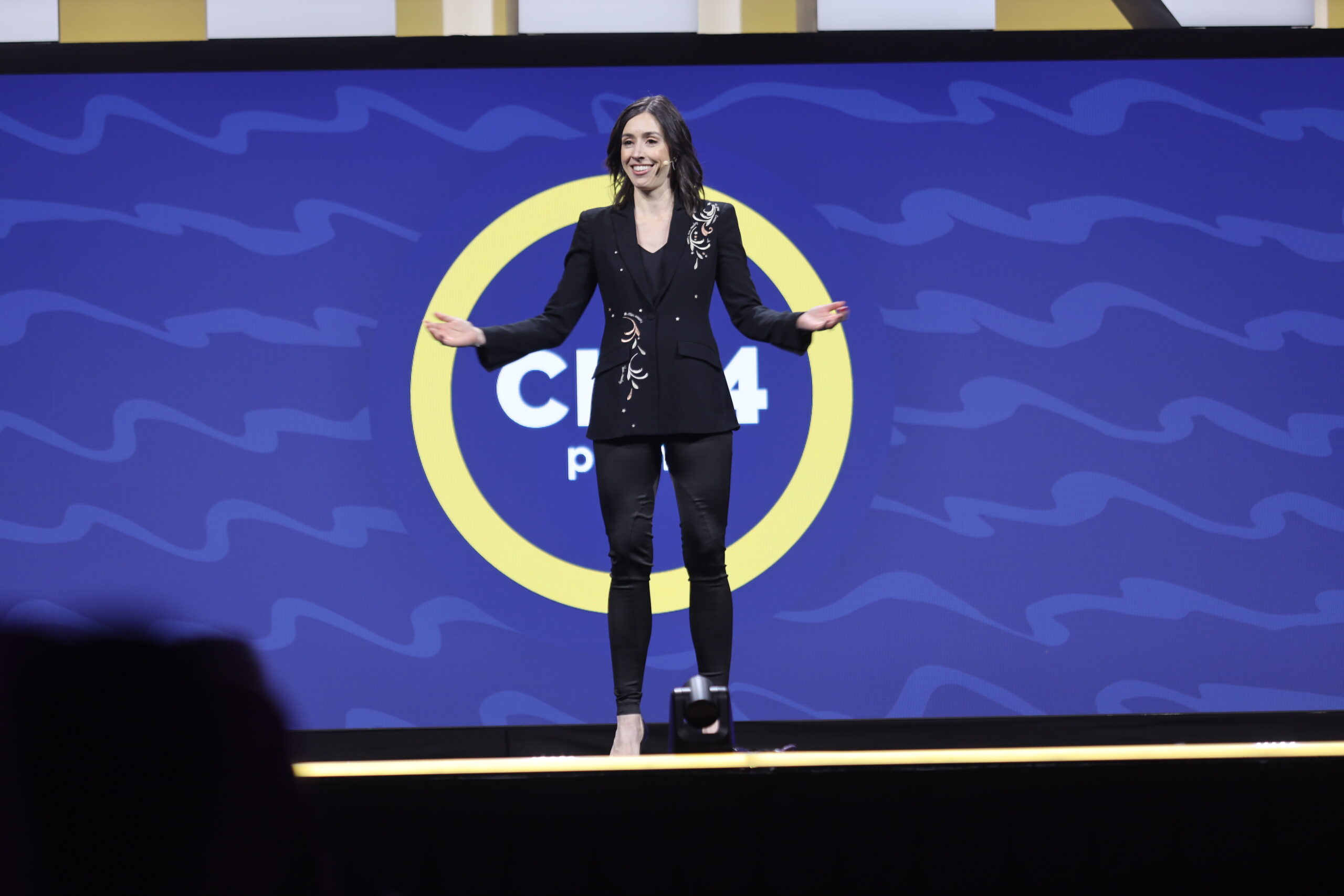 Holly Ransom - Speaker, Event Emcee and Leadership Trainer